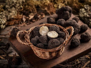 What Does a Truffle Taste Like? Exploring Earth's Hidden Gem - The Pass ...